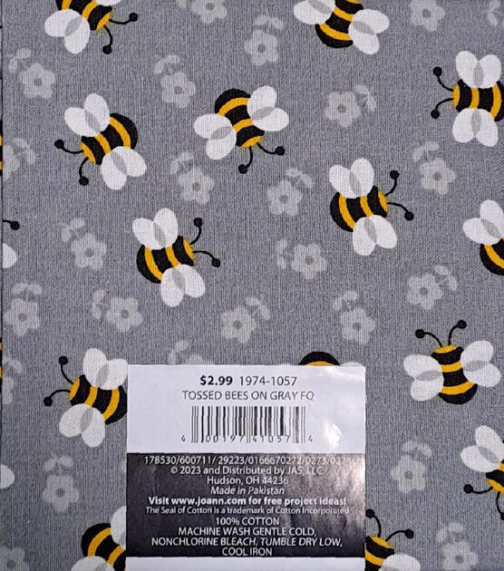 18 X 21 Bees On Gray Novelty Cotton Fabric Quarter 1pc Joann